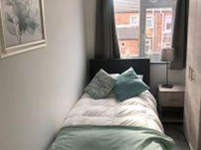 1 Bedrooms for rent in Charles Street, Castleford WF10