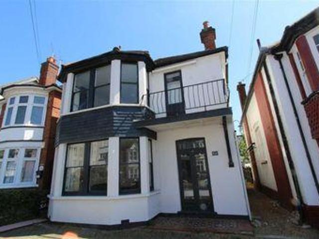 1 Bedrooms for rent in Cobham Road, Westcliff On Sea, Essex SS0