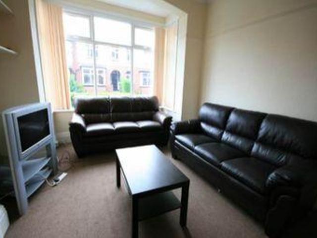 1 Bedrooms for rent in Estcourt Avenue, Headingley, Leeds LS6