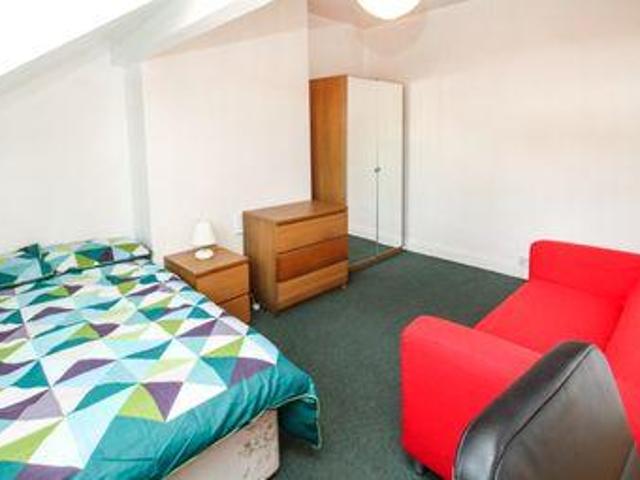 1 Bedrooms for rent in Glebe Avenue, Kirkstall, Leeds LS5