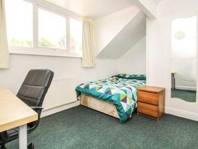 1 Bedrooms for rent in Glebe Avenue, Kirkstall, Leeds LS5