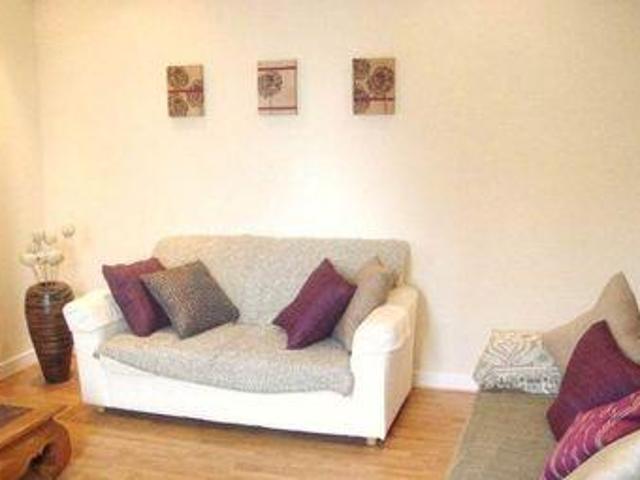 1 Bedrooms for rent in Haddon Avenue Room 2, Burley, Leeds LS4