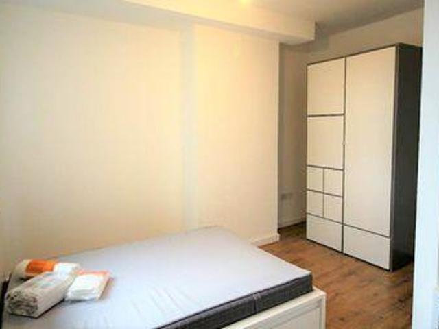 1 Bedrooms for rent in Knowle Terrace, Burley, Leeds LS4