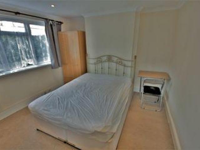 1 Bedrooms for rent in Pines Road, Chelmsford CM1
