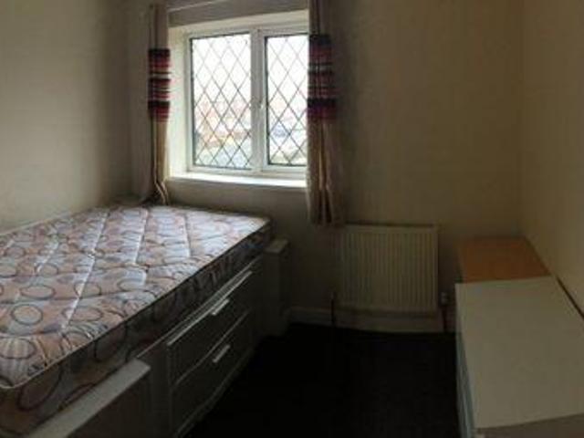 1 Bedrooms for rent in Queensway, Normanton WF6