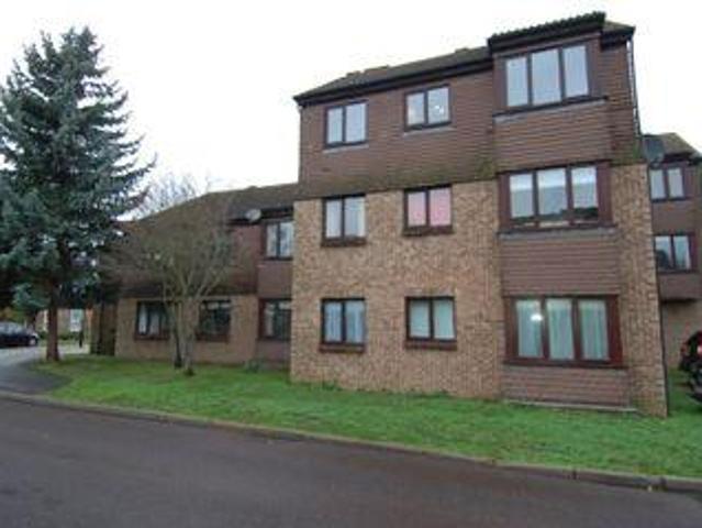 1 Bedrooms for rent in Rumsey Close, Hampton TW12