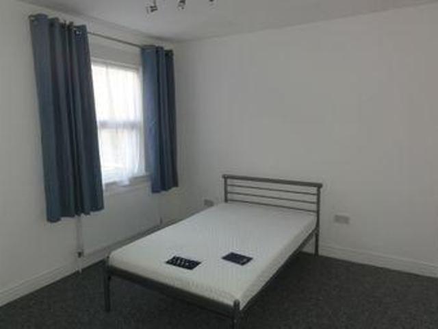 1 Bedrooms for rent in St. Dunstans Road, London SE25