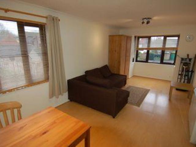 1 Bedrooms for rent in Stanford Close, Hampton TW12