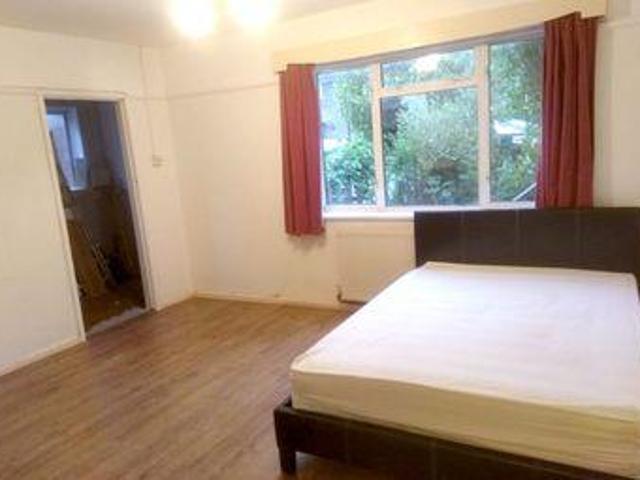 1 Bedrooms for rent in Swinburne Crescent, Croydon CR0