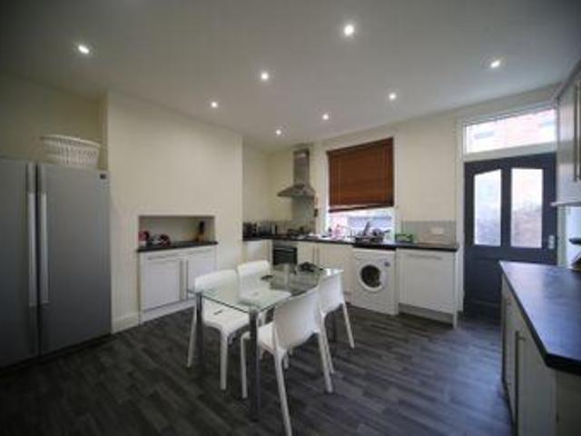 1 Bedrooms for rent in Salisbury Avenue, Armley, Leeds LS12