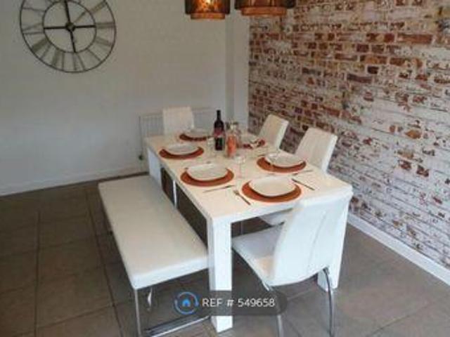 1 Bedrooms for rent in School Avenue, Basildon SS15