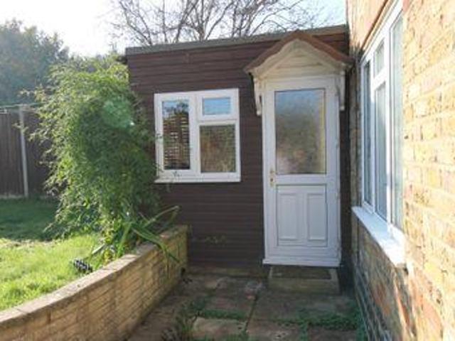 1 Bedrooms for rent in The Coppice, Booker, High Wycombe HP12