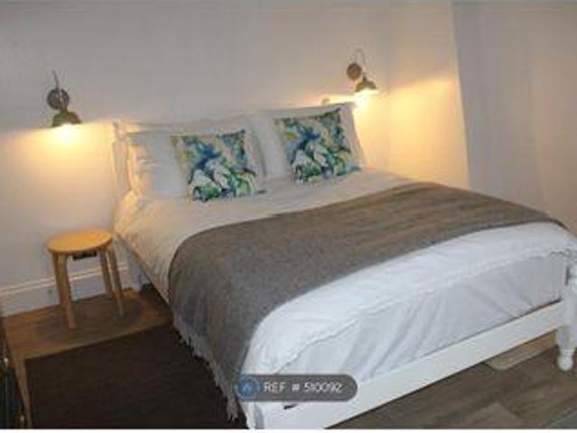 1 Bedrooms for rent in The Crescent, London SW19