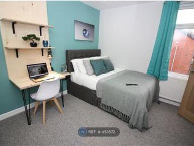 1 Bedrooms for rent in The Crescent, Prestwich, Manchester M25