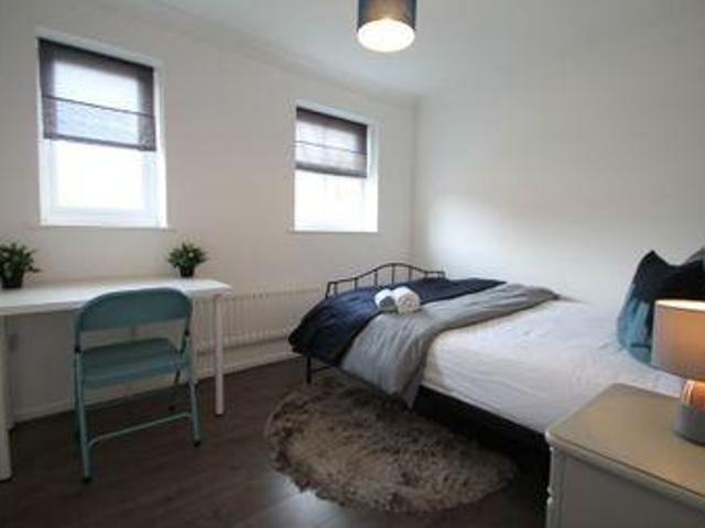 1 Bedrooms for rent in The Nightingales, Stanwell, Staines TW19