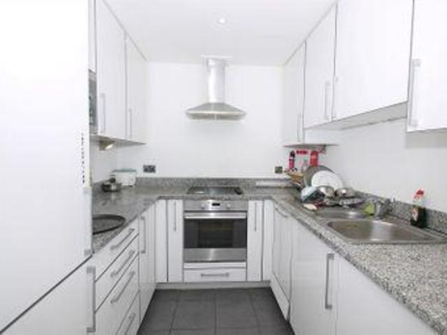 1 Bedrooms for rent in Western Gateway, Custom House, London. E16