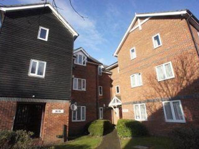 1 Bedrooms for sale in Mandeville Court, London E4