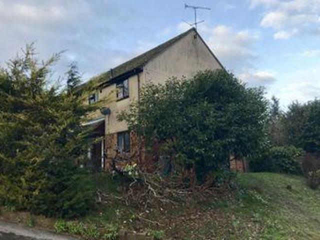 1 Bedrooms for sale in Buckingham Drive, High Wycombe HP13