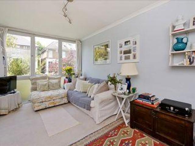 1 Bedrooms for sale in Devonport Road, London W12