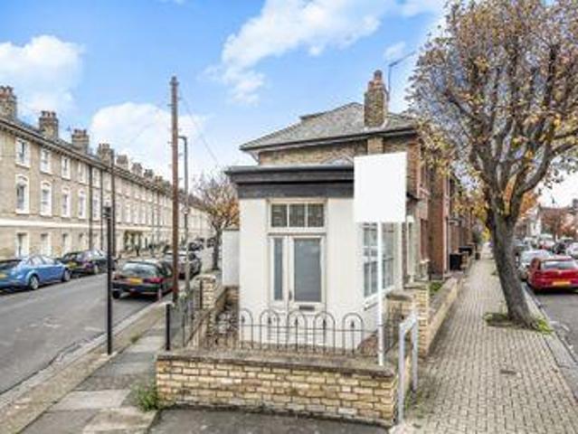 1 Bedrooms for sale in Emu Road, Battersea SW8