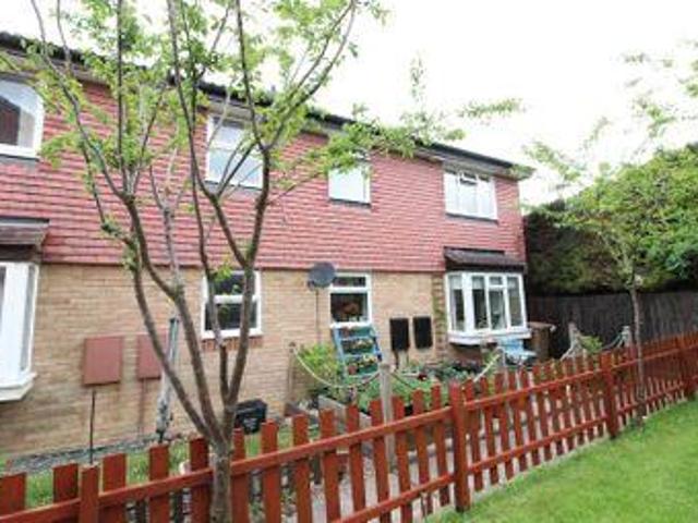 1 Bedrooms for sale in Farrow Close, Luton LU3