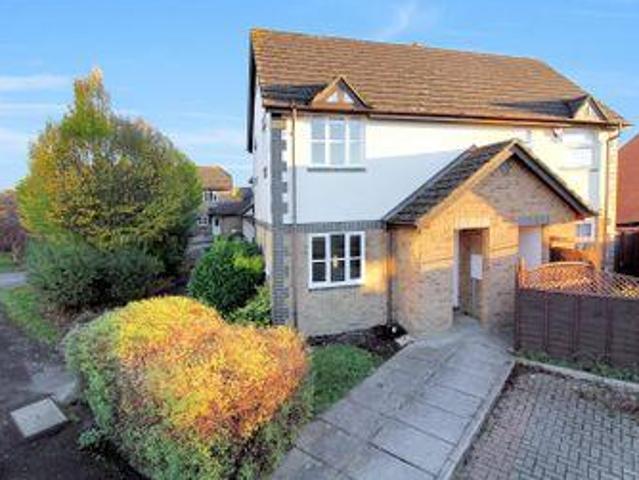 1 Bedrooms for sale in Lark Vale, Aylesbury HP19