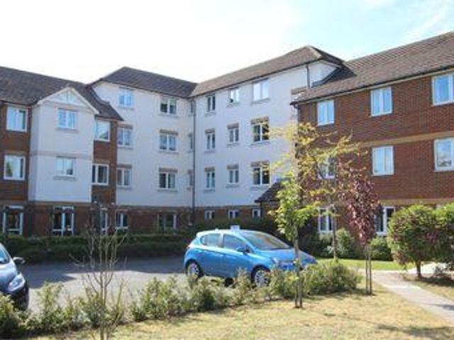 1 Bedrooms for sale in Parkland Grove, Ashford, Surrey TW15