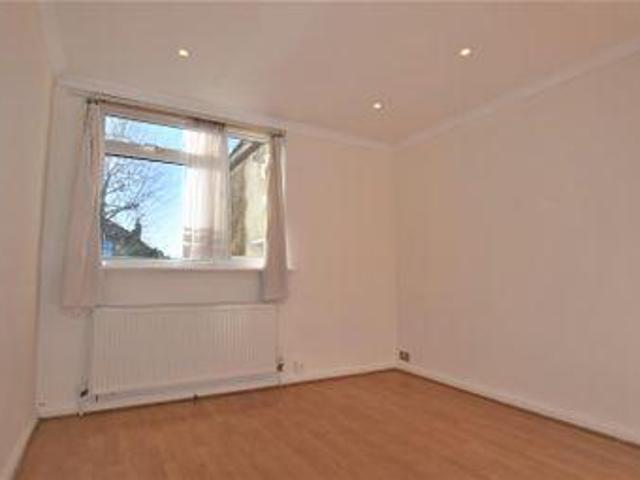 1 Bedrooms for sale in Reading Road, Northolt UB5