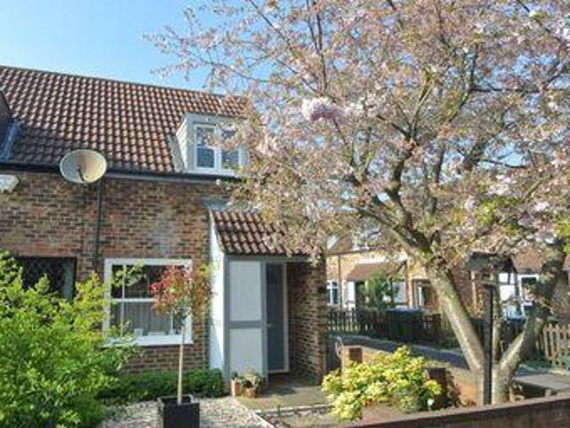 1 Bedrooms for sale in Tudor Walk, Weybridge KT13