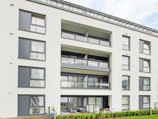 1 Bedrooms for sale in 13 Douglas House, Ferry Court, Cardiff, Cardiff CF11