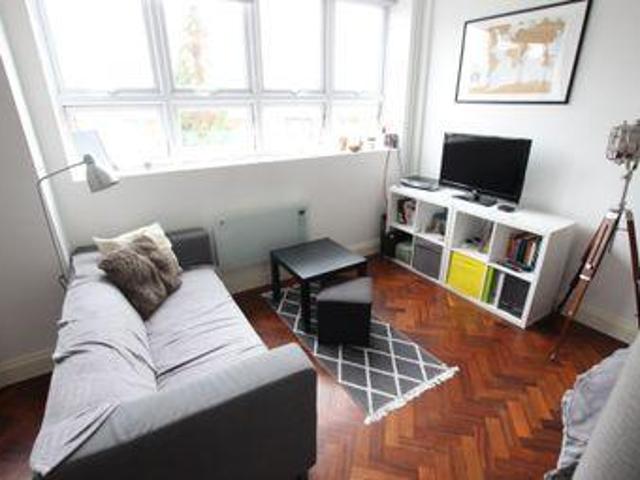 1 Bedrooms Studio for rent in 110, Vale Road, London N4
