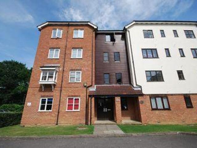 1 Bedrooms Studio for rent in Tylers Court, Vicars Bridge Close, Wembley, Middlesex HA0