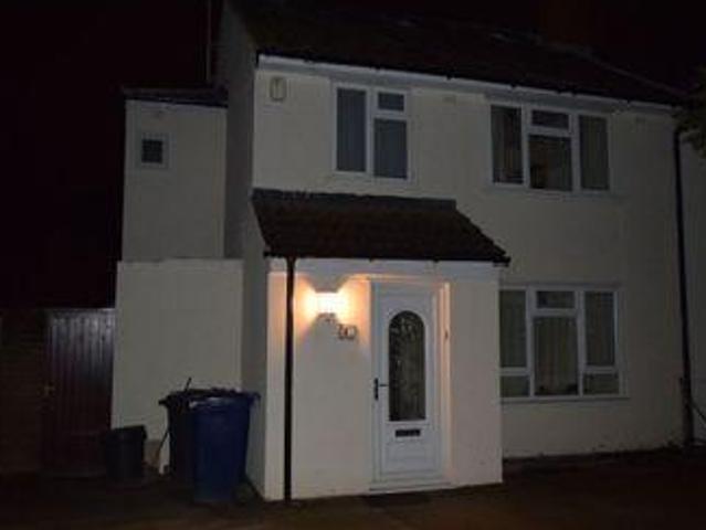 1 Bedrooms Studio for rent in Bancroft Close, Cambridge CB1