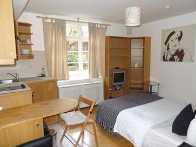 1 Bedrooms Studio for rent in Cartwright Gardens, London WC1H