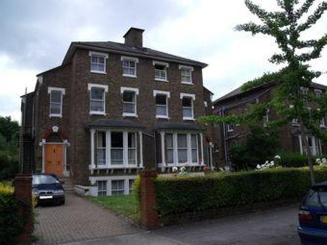 1 Bedrooms Studio for rent in Christ Church Road, Berrylands, Surbiton KT5