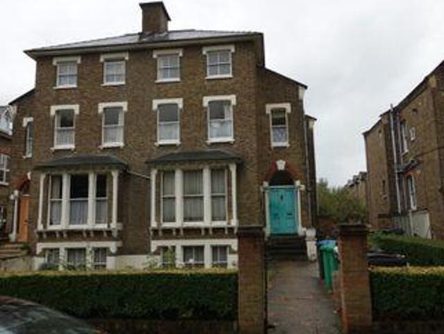 1 Bedrooms Studio for rent in Christ Church Road, Surbiton KT5