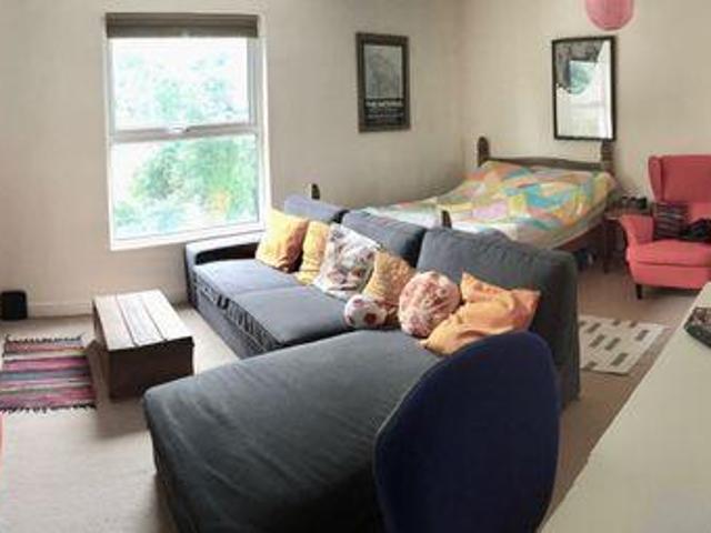 1 Bedrooms Studio for rent in Coronation Rd, Southville, Bristol BS3