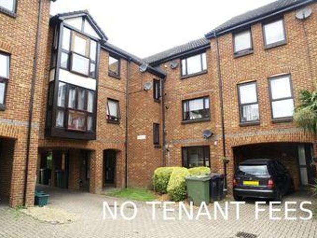 1 Bedrooms Studio for rent in Farriers Road, Epsom KT17