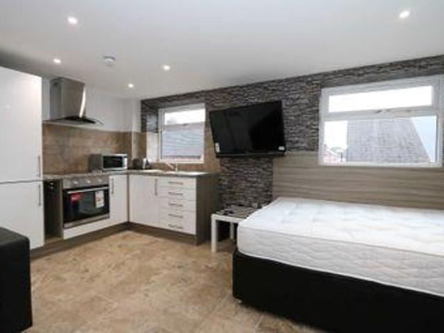 1 Bedrooms Studio for rent in Gulson Road, Coventry CV1