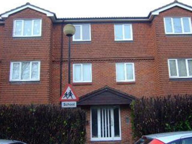 1 Bedrooms Studio for rent in Jade Close, Custom House, London E16