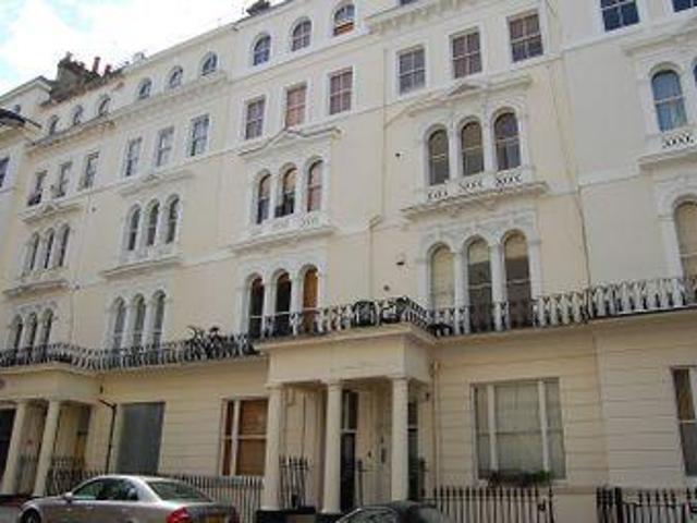 1 Bedrooms Studio for rent in Kensington Gardens Square, Bayswater, London. W2