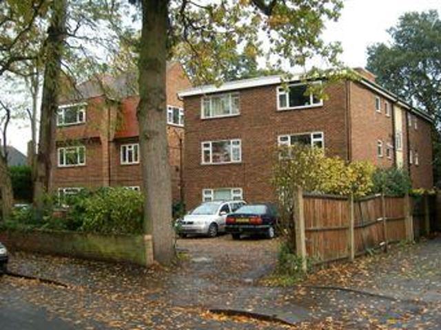 1 Bedrooms Studio for rent in Lincoln Court, Buckingham Road, Hampton TW12