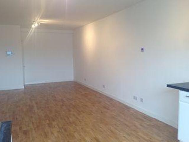 1 Bedrooms Studio for rent in North Parade, Greyfriars, Bedford MK40