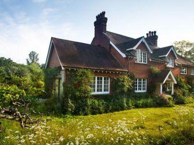 1 Bedrooms Studio for rent in Room B Westerham Road, Keston BR2