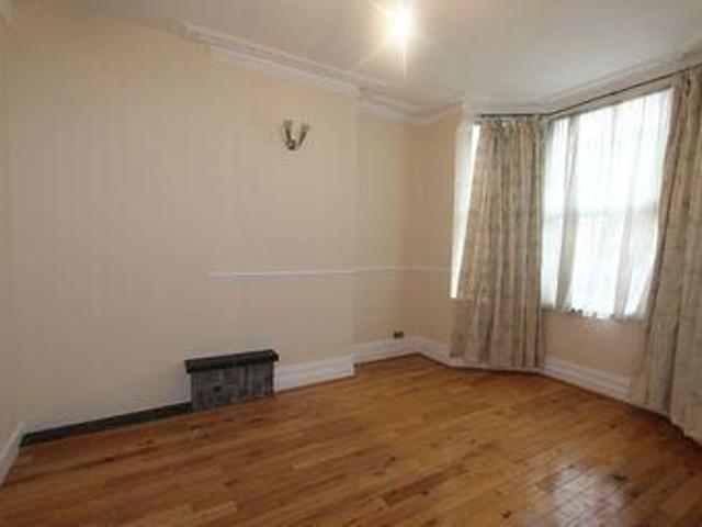 1 Bedrooms Studio for rent in Stanley Road, London N9