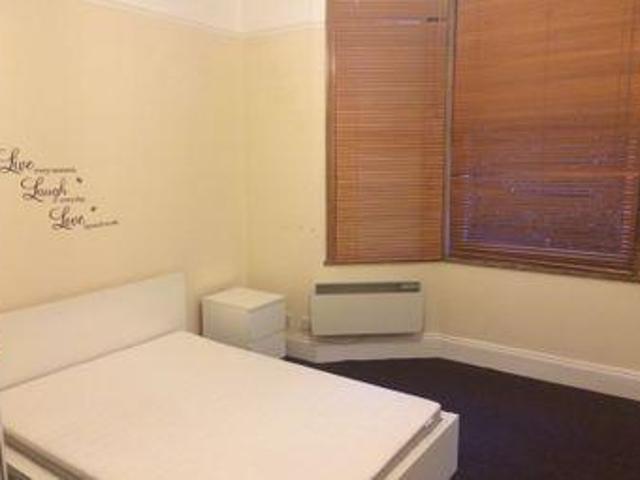 1 Bedrooms Semi detached house for rent in Avondale Road, Croydon CR2