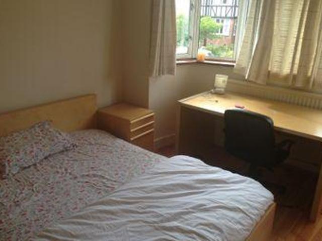 1 Bedrooms Semi detached house for rent in Belgrave Gardens, Oakwood N14
