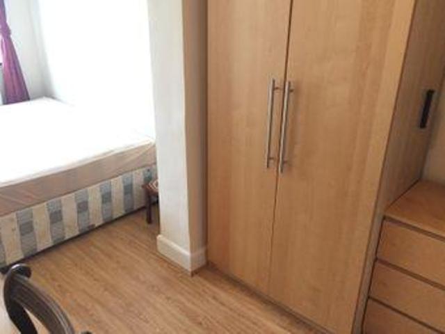 1 Bedrooms Semi detached house for rent in Belgrave Gardens, Oakwood N14