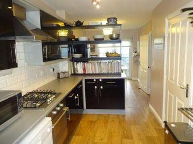 1 Bedrooms Semi detached house for rent in Kenninghall View, Sheffield S2