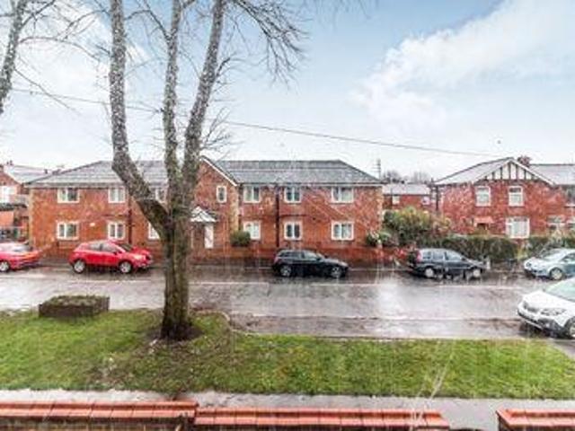 1 Bedrooms Semi detached house for rent in Kitchener Street, Bury BL8